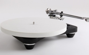 Rega Planar 10 Turntable - Analogue Seduction